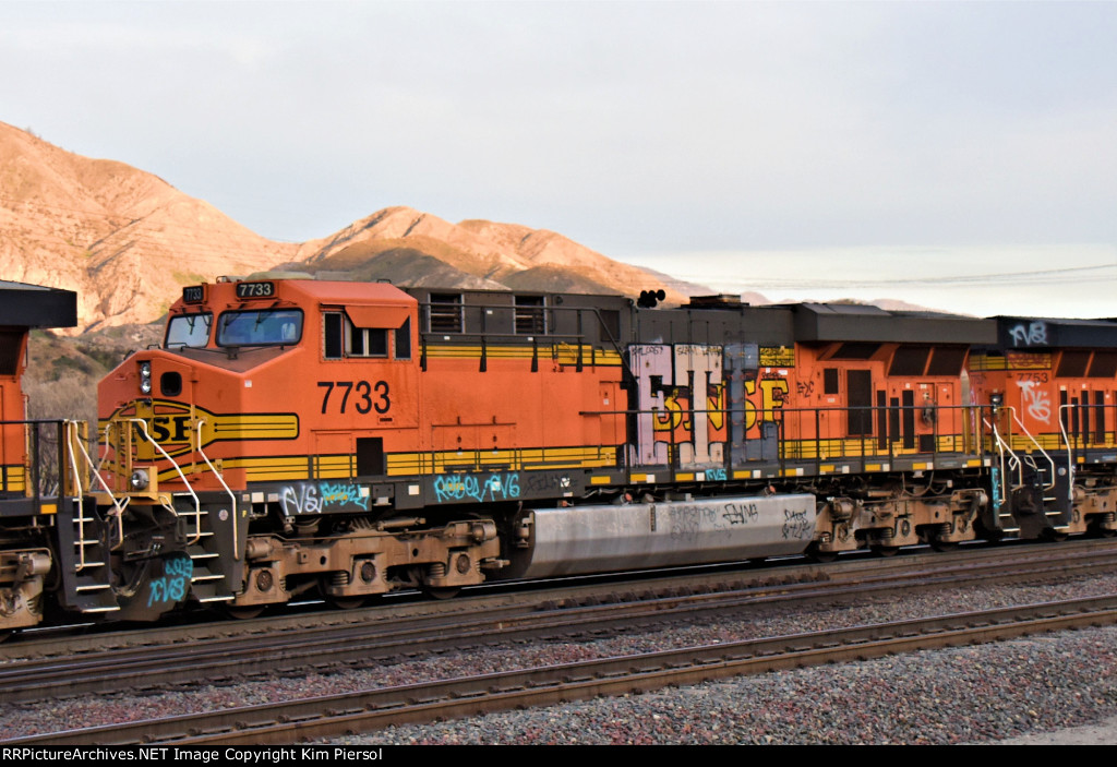 BNSF 7733